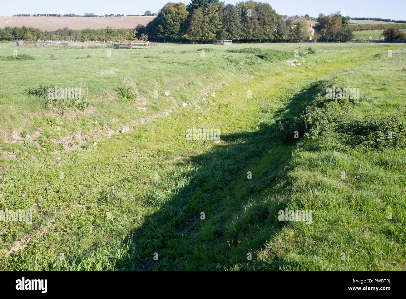 Dried up river bed hi-res stock photography and images - Alamy
