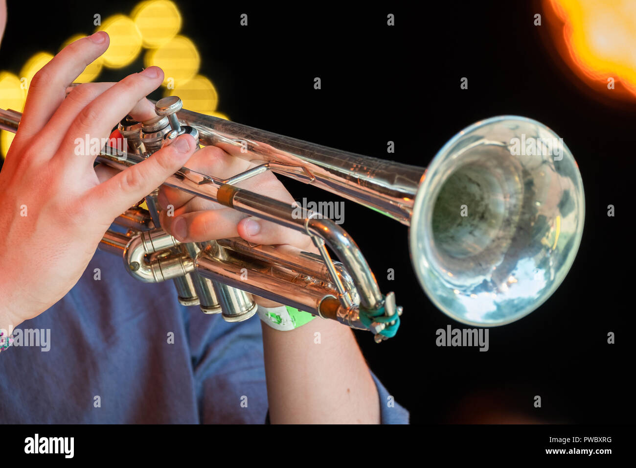 Black trumpet player hi-res stock photography and images - Alamy