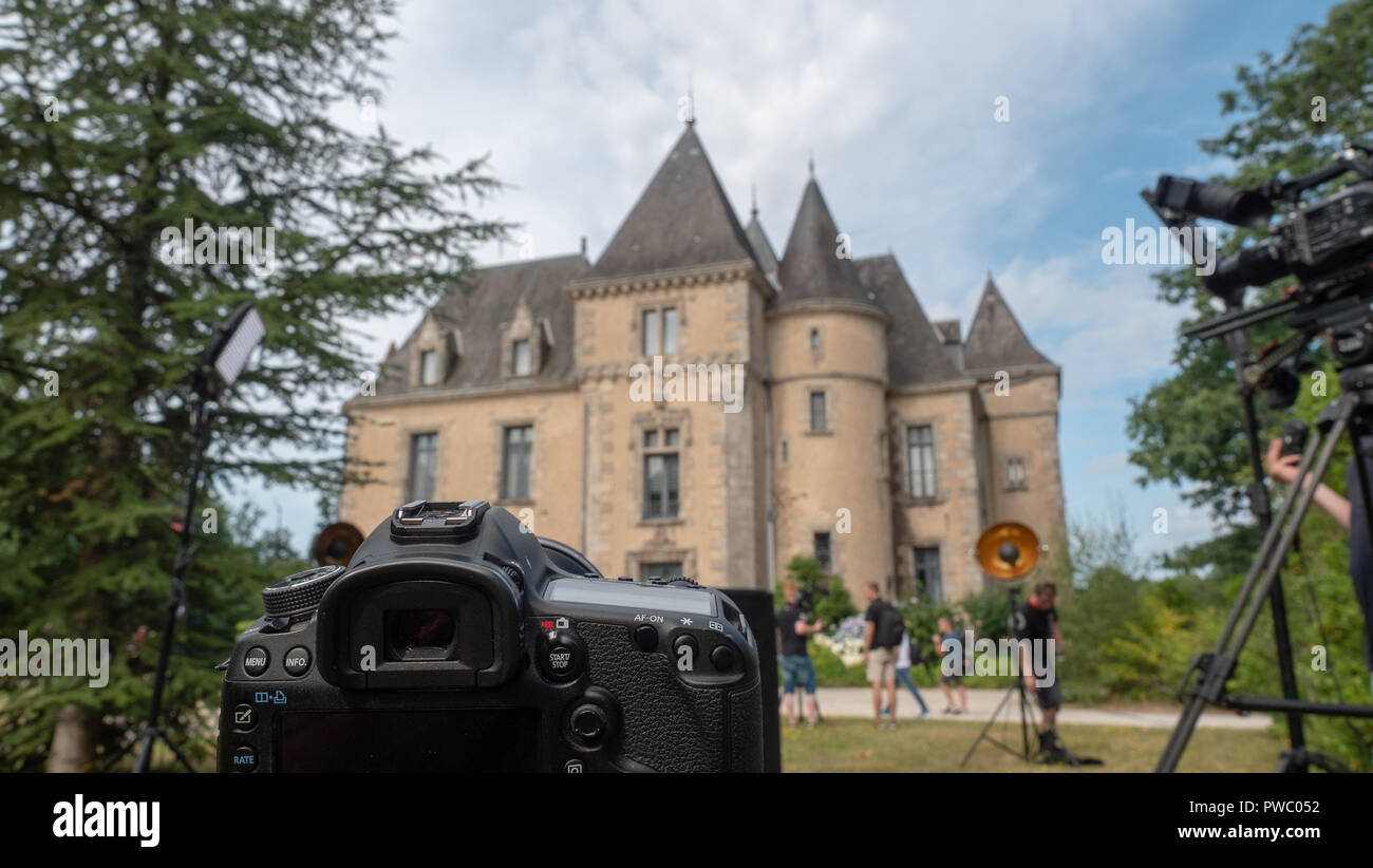 dslr camera on an outdoor interview set Stock Photo - Alamy