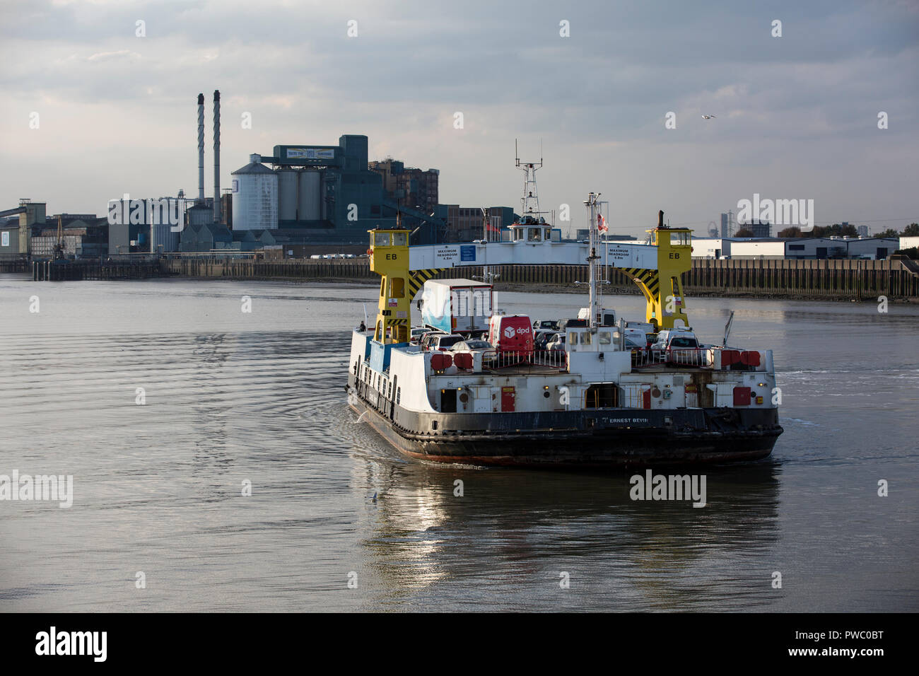 Woolwich Ferry fleet of 1963 vessels take their last voyage on the ...