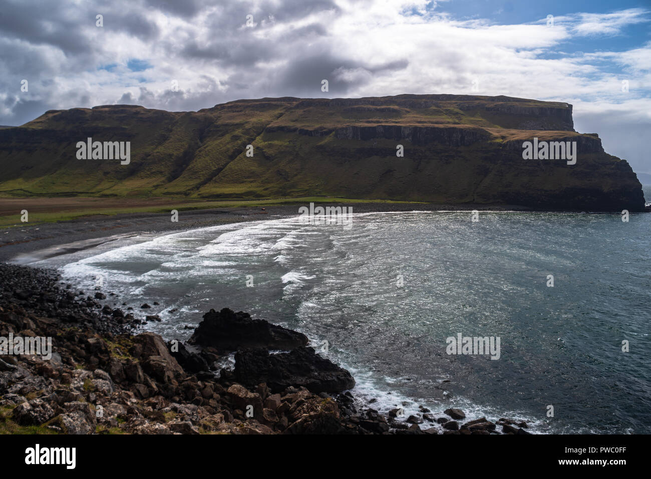 Talisker Bay, Sile of Skye, Inner Hebrides Scotland, uk Stock Photo - Alamy