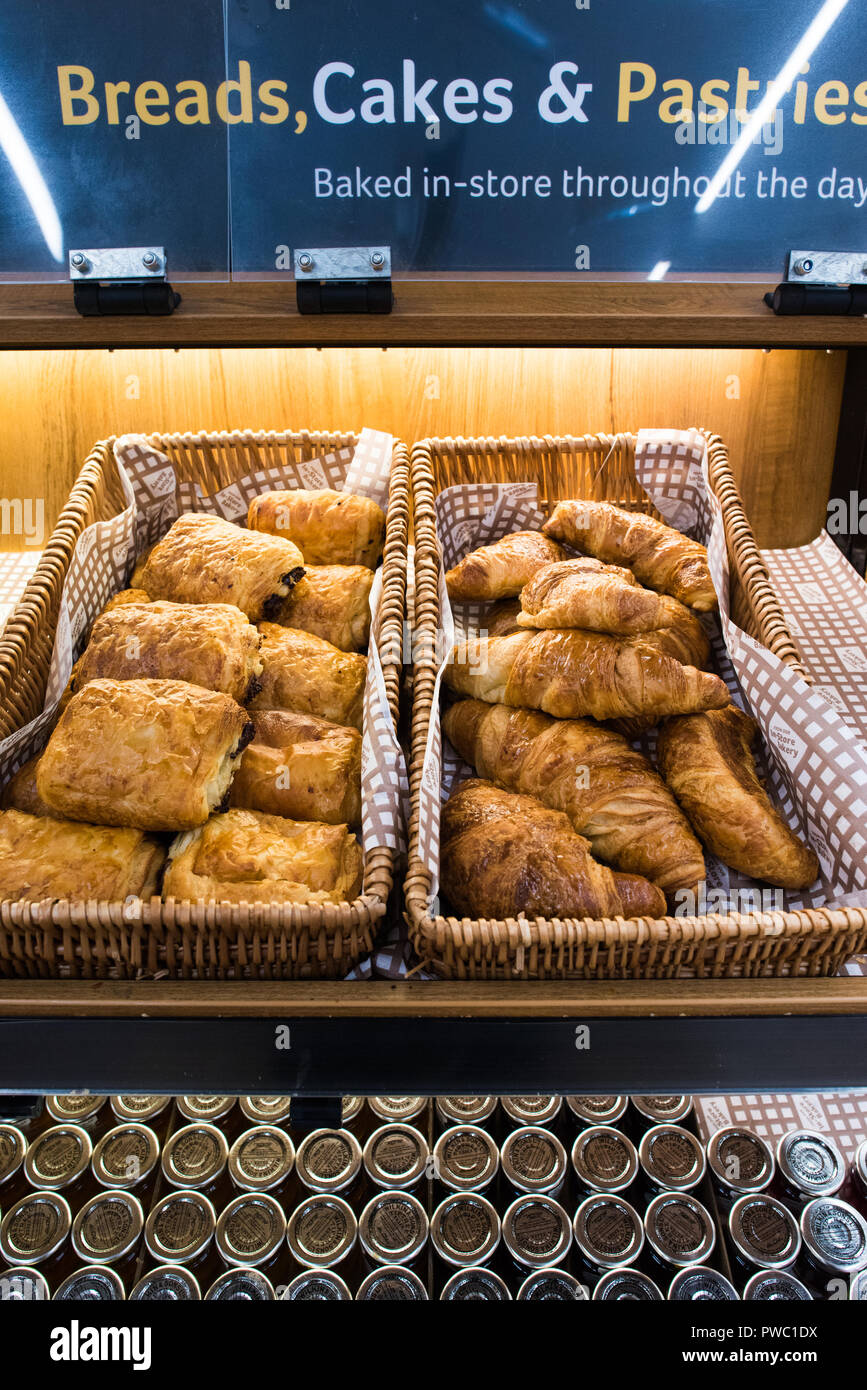 croissants in a basket Stock Photo - Alamy