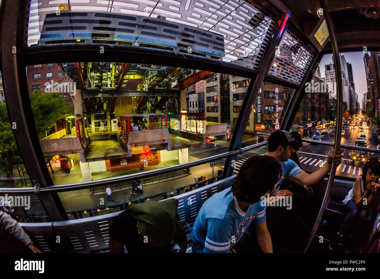 Roosevelt Island Tramway Manhattan New York, New York, USA Stock Photo ...
