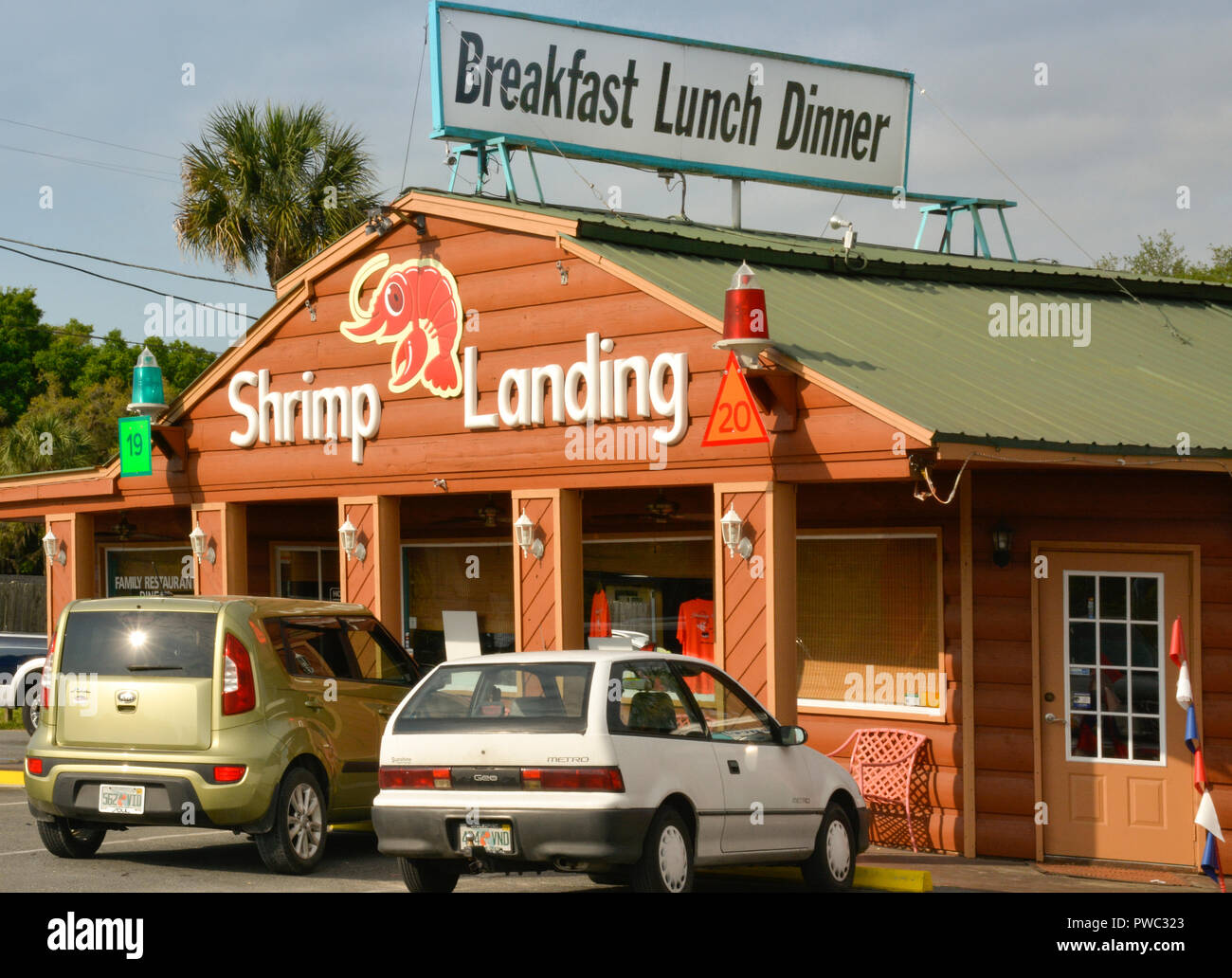 Old, mid-century roadside restaurants along highway 19 in the Florida ...