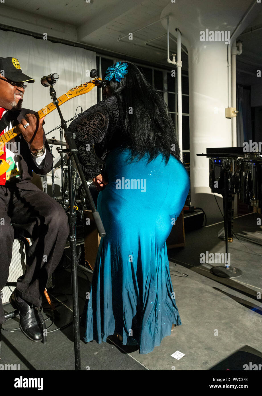 Queen mojo hi-res stock photography and images - Alamy