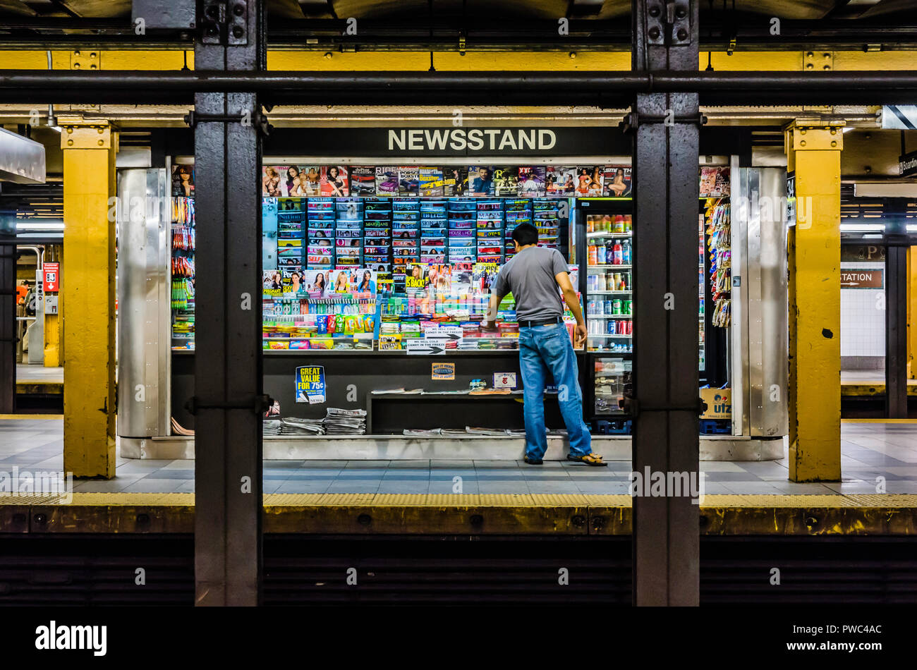 34th Street Penn Station High Resolution Stock Photography and Images ...