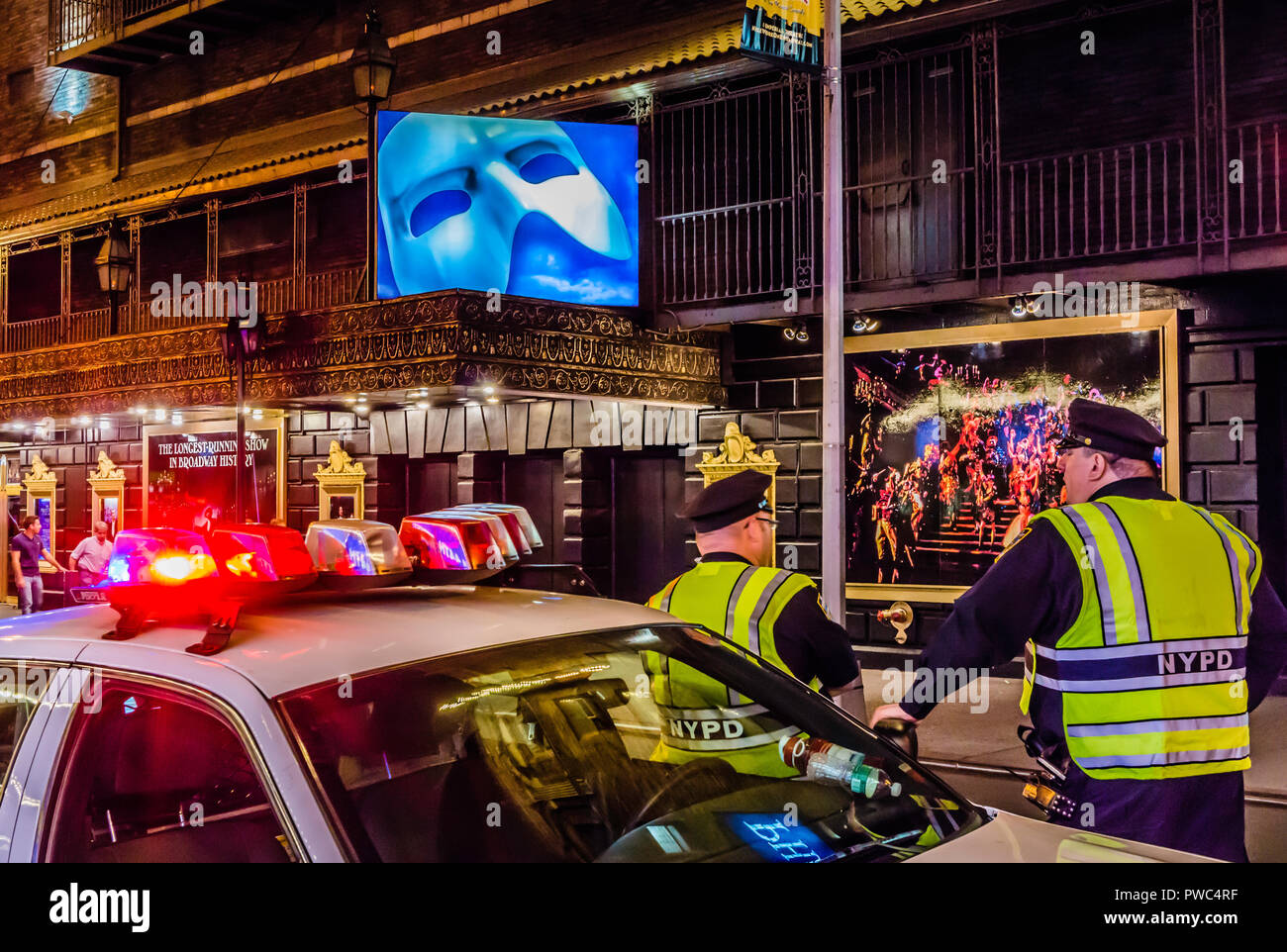 NYPD Police Officer Times Square Theater District Manhattan New York ...