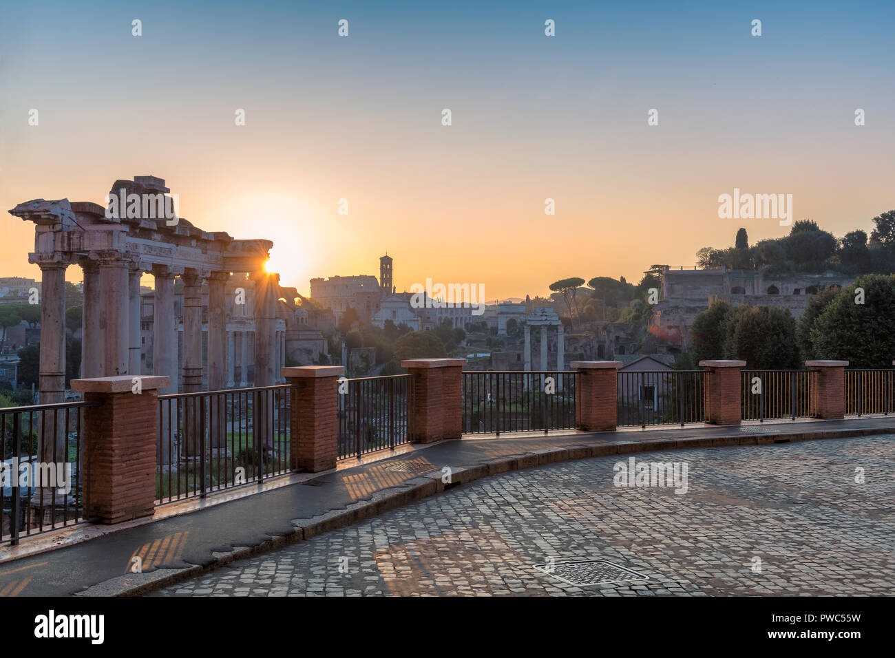 Roman empire street hi-res stock photography and images - Alamy