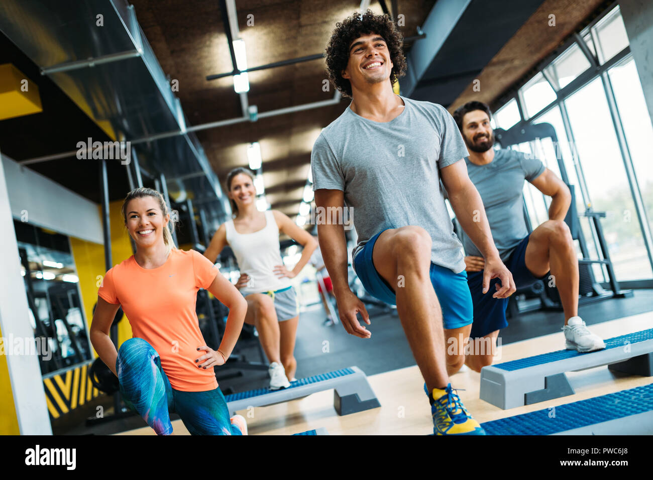 Teamwork exercises hi-res stock photography and images - Alamy