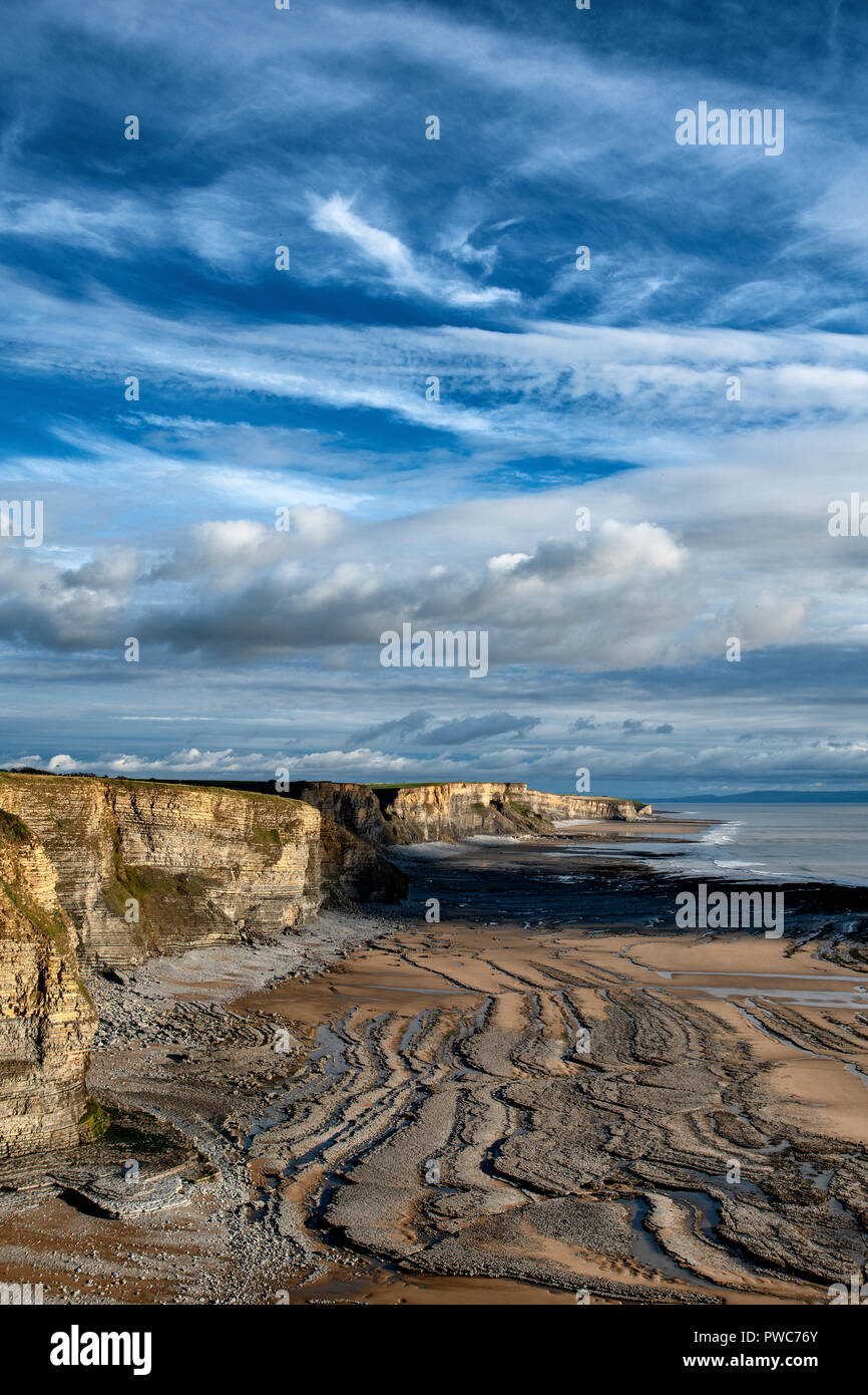 Temple Bay on the Vale of Glamorgan Heritage Coast, South Wales ...