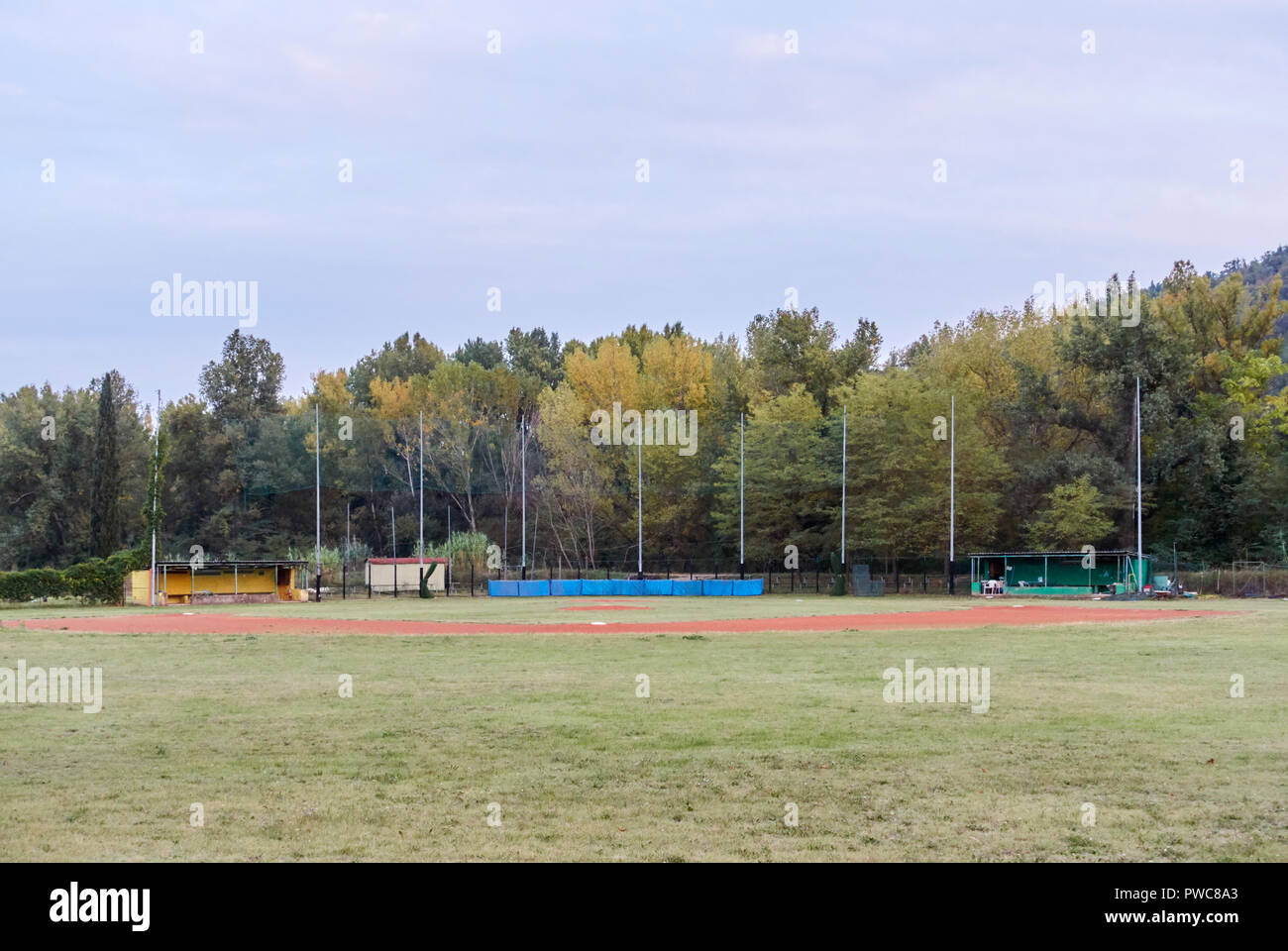 Sport at small courtyard hi-res stock photography and images - Alamy