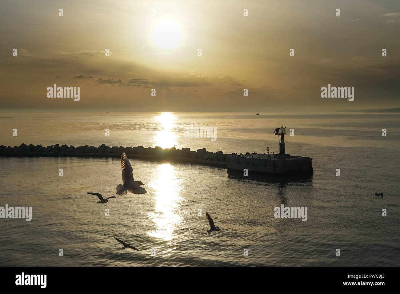 Kerch strait ships hi-res stock photography and images - Alamy