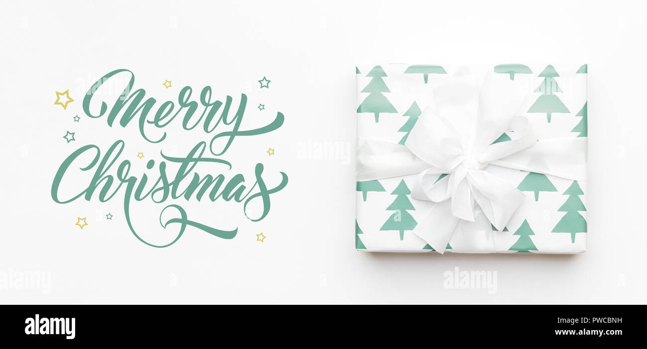 Christmas banner. Beautiful christmas gift isolated on white background ...