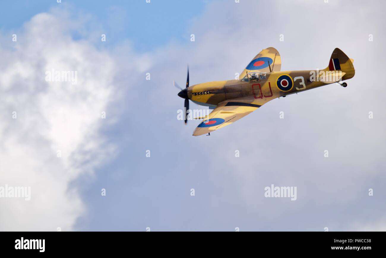 BBMF Supermarine Spitfire LF.IXc ‘MK356 / QJ-3’ flying at the IWM ...