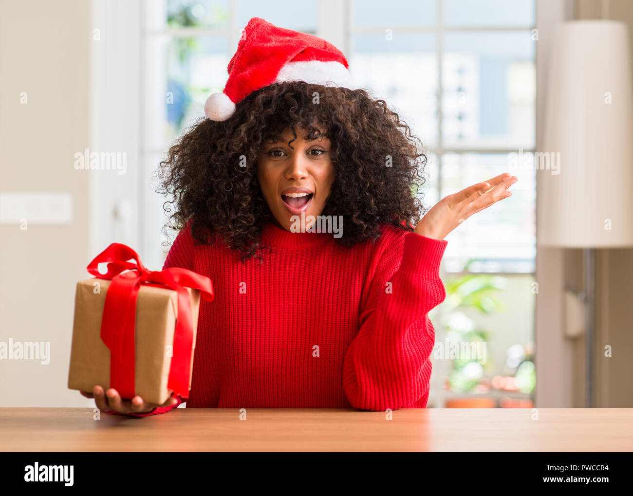 Big hat winner hi-res stock photography and images - Alamy