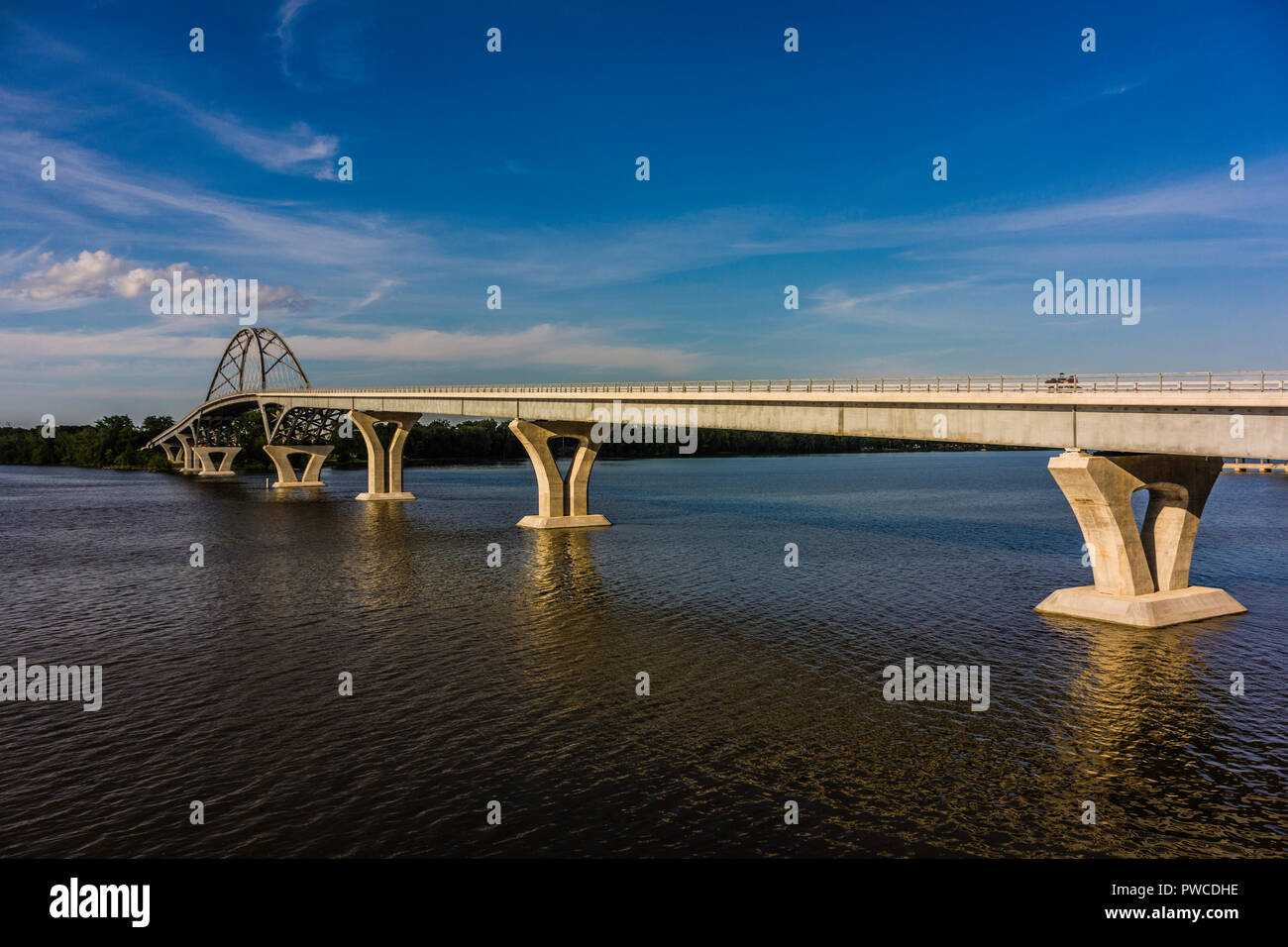 Champlain bridge hi-res stock photography and images - Alamy