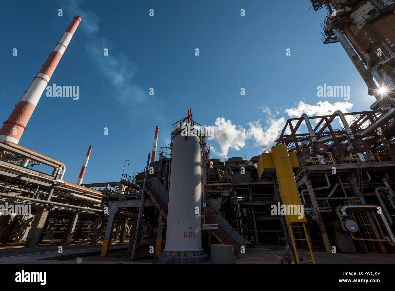 Natural gas production hi-res stock photography and images - Alamy
