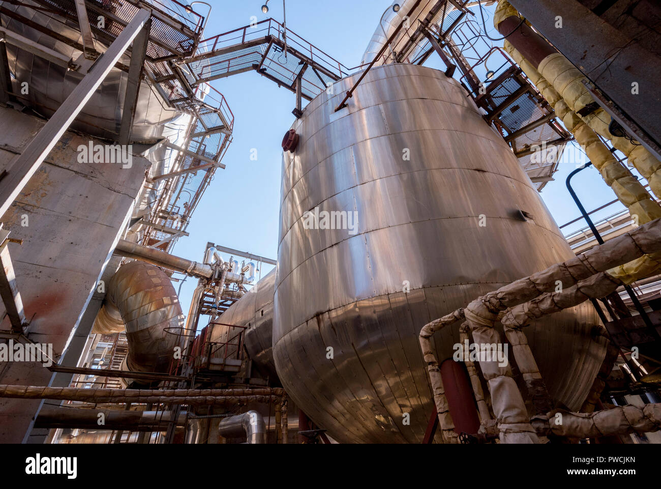 Processing facilities hi-res stock photography and images - Alamy