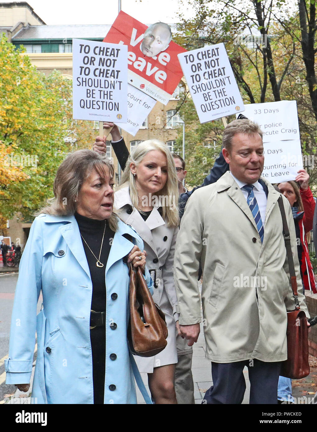 Wife kati mackinlay second left hi-res stock photography and images - Alamy