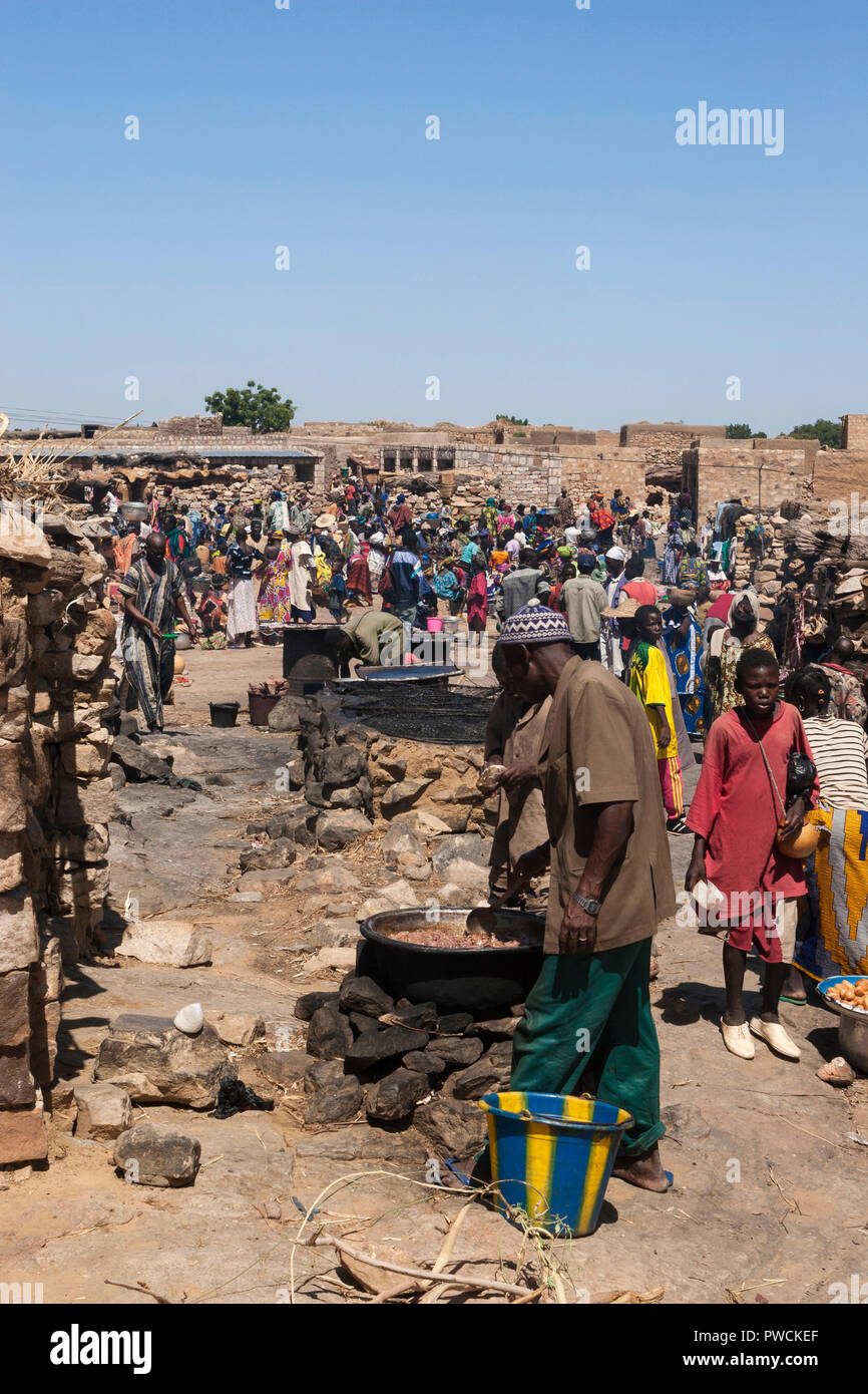 Mali market food hi-res stock photography and images - Alamy