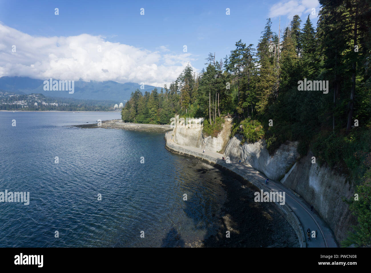 The seawall waterfront path in Stanley Park, Vancouver Stock Photo - Alamy