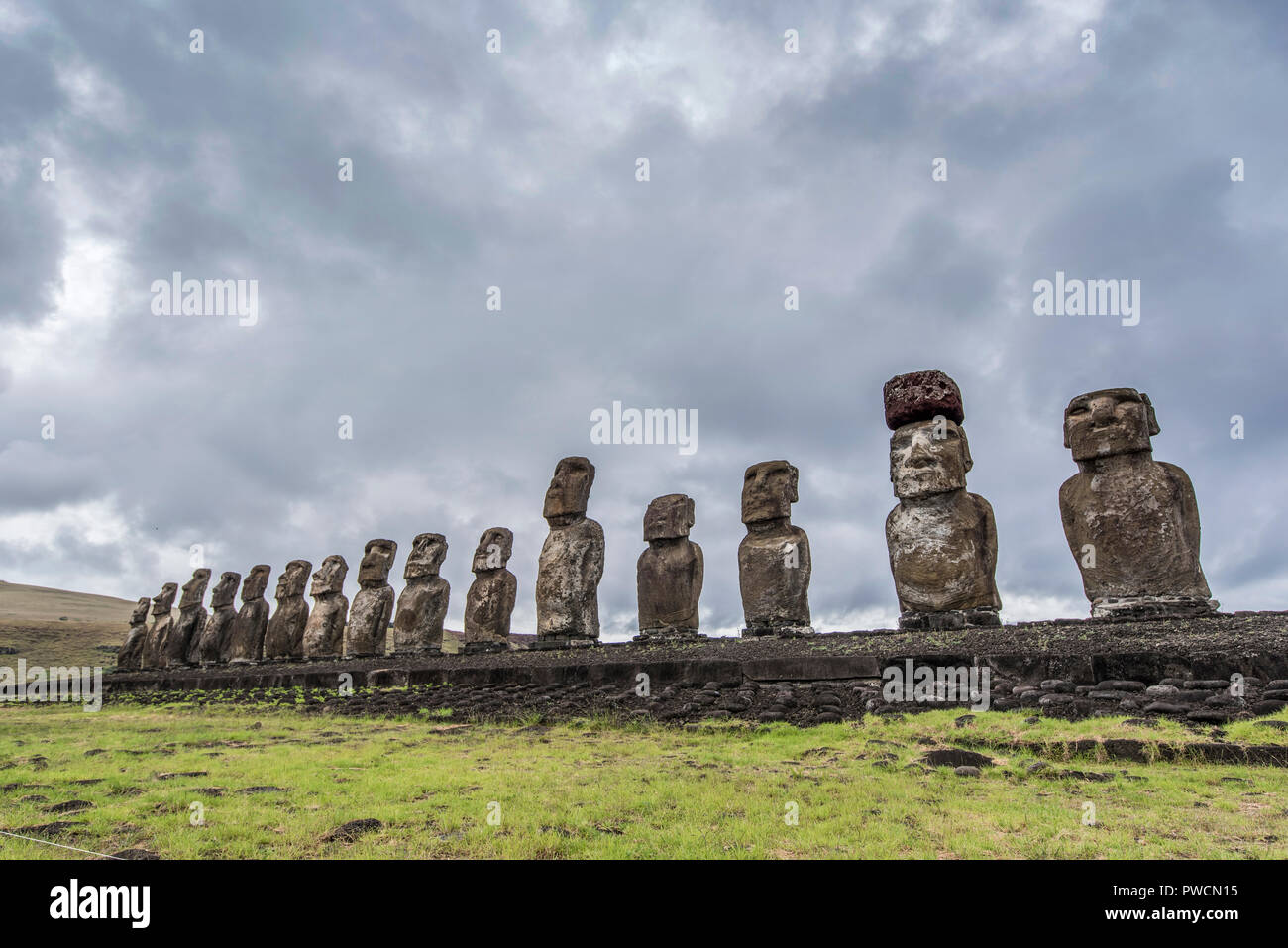 Ahu famous hi-res stock photography and images - Alamy
