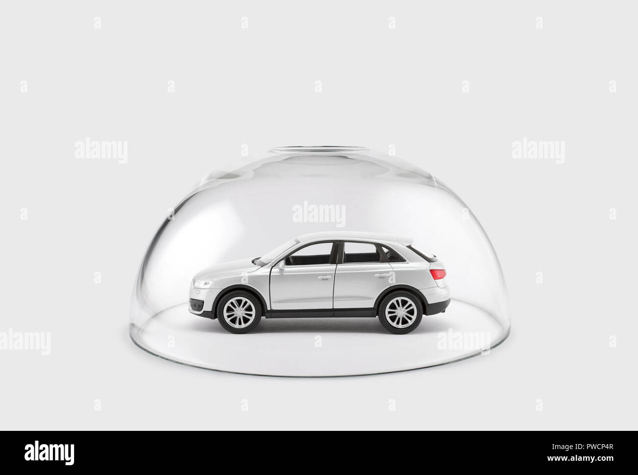 Silver car hi-res stock photography and images - Alamy