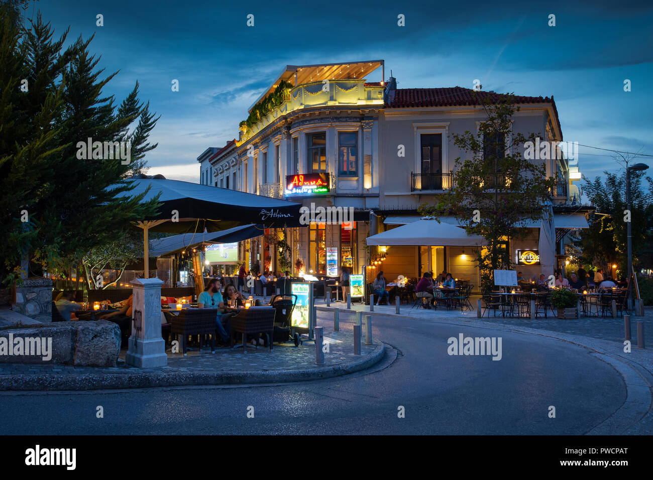 People at coffee bars in greece hi-res stock photography and images - Alamy