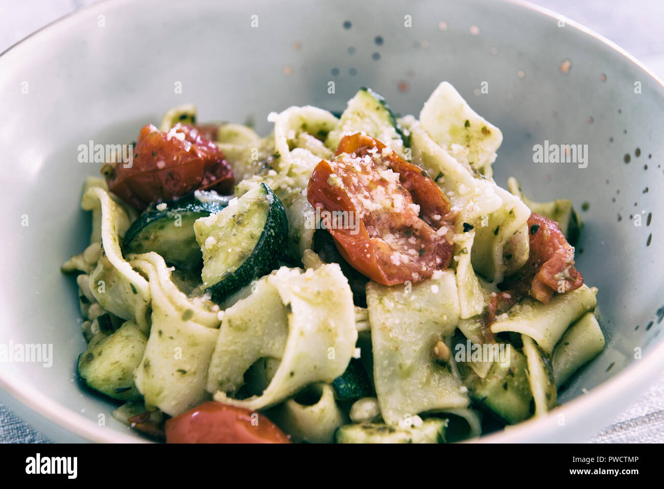 Flat pasta hi-res stock photography and images - Alamy