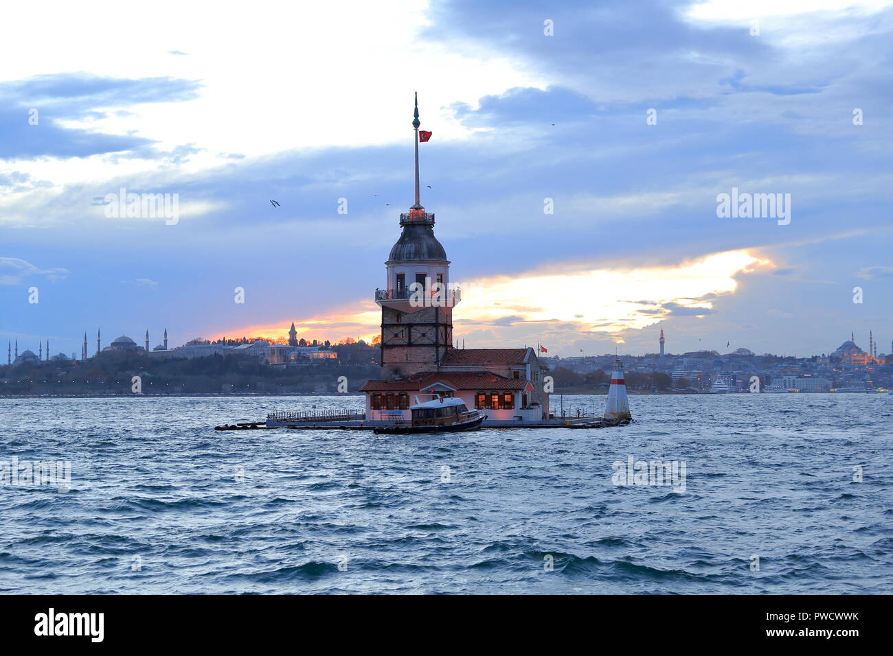 At sunset, the Maiden's Tower and Bosphorus Stock Photo - Alamy