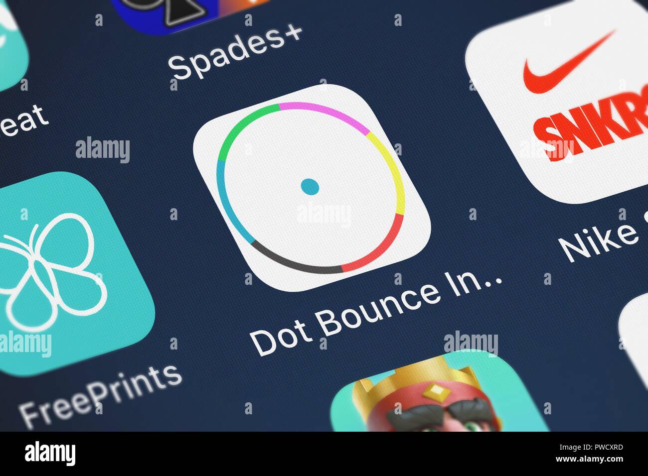 Dot bounce in circle hi-res stock photography and images - Alamy