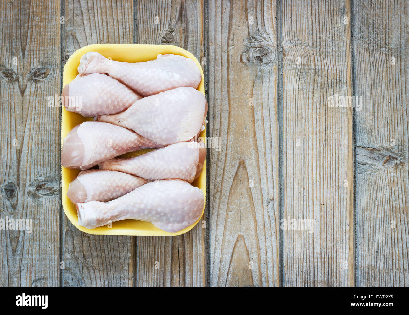 Thigh part of chicken hi-res stock photography and images - Alamy