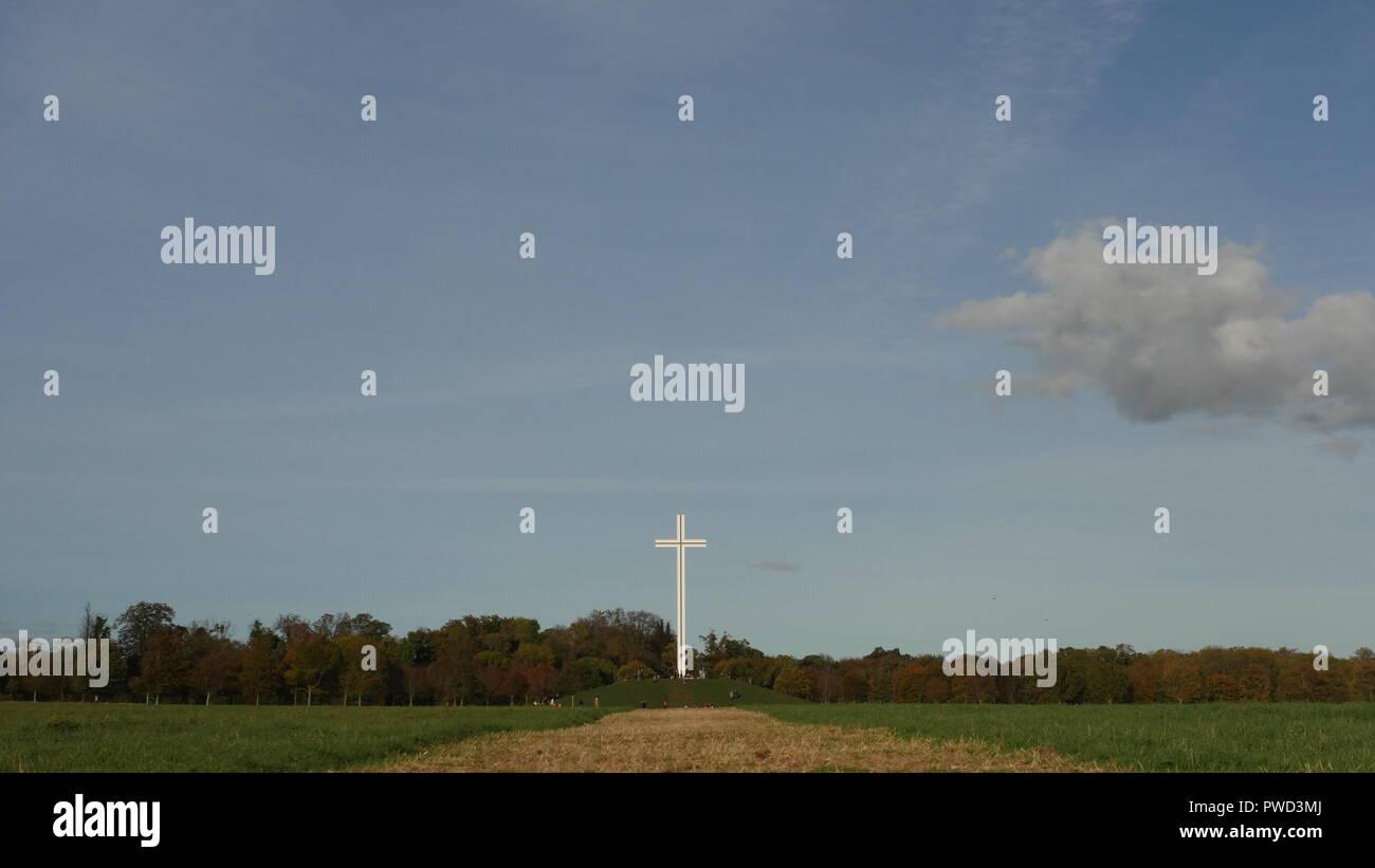 Big holy cross hi-res stock photography and images - Alamy