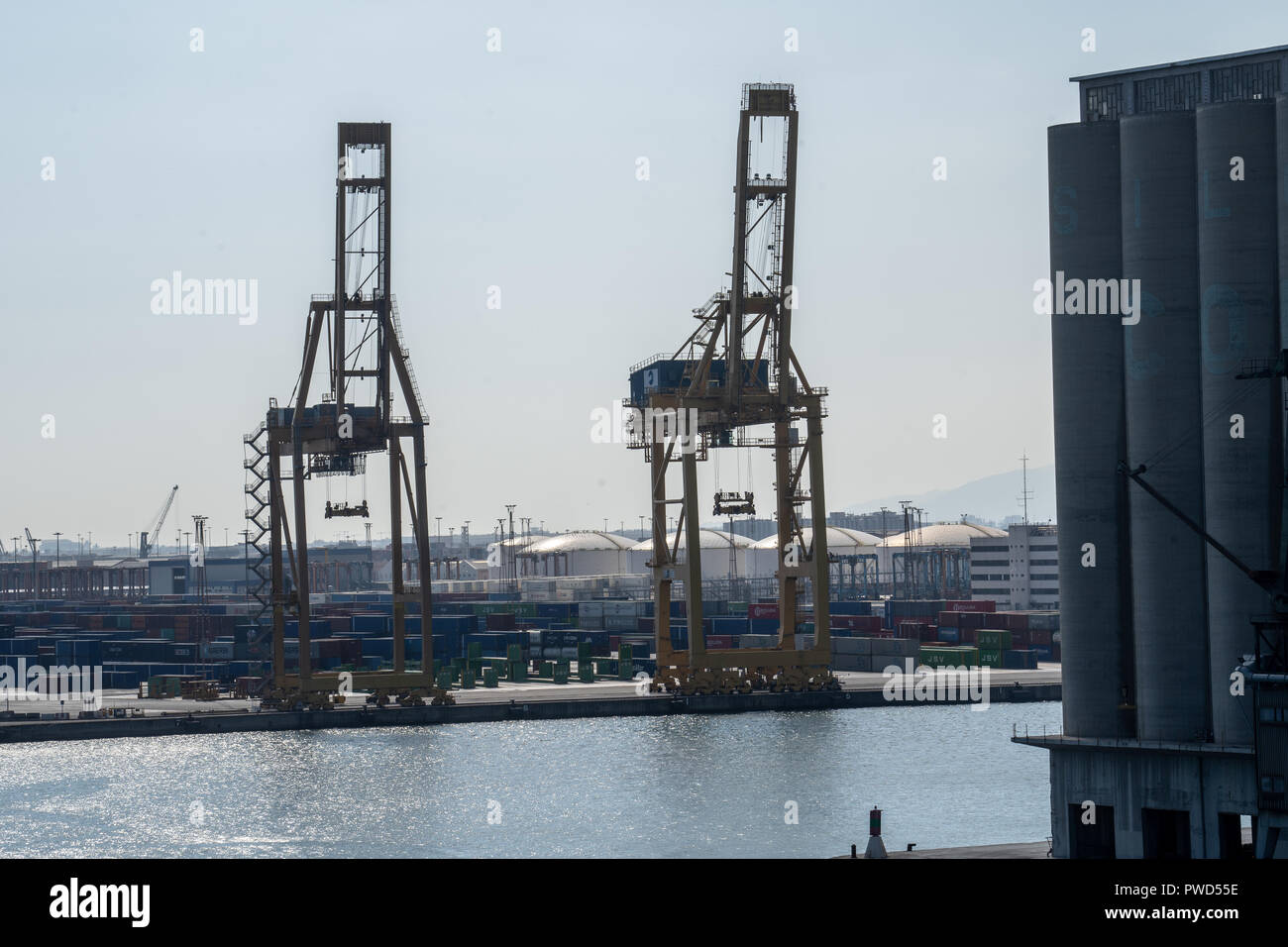 Stacker crane hi-res stock photography and images - Alamy