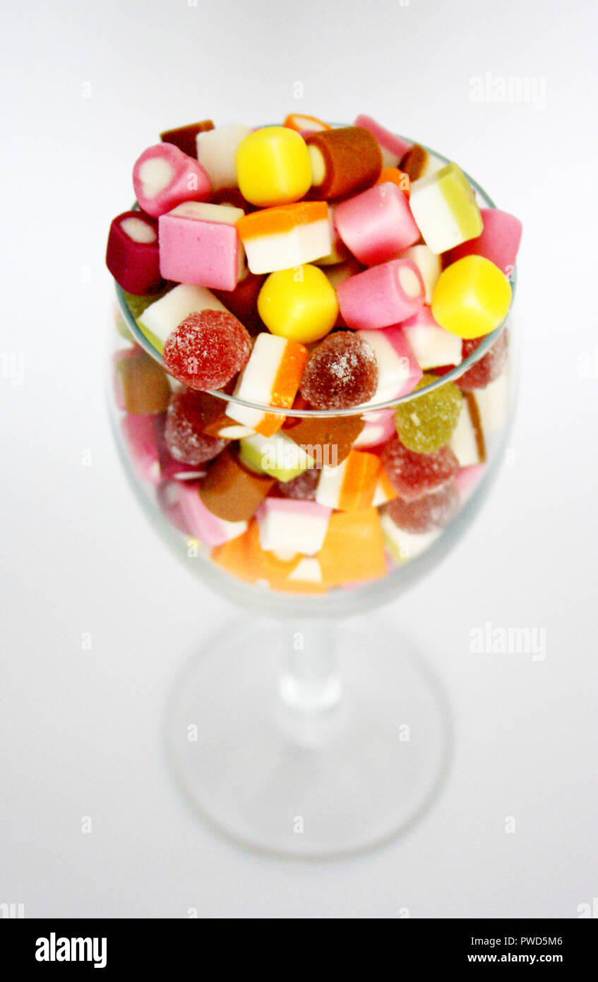 Colourful sweets hi-res stock photography and images - Alamy