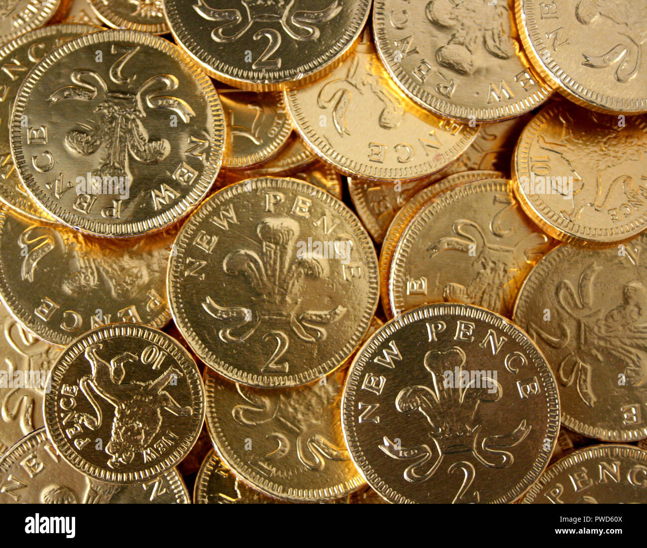 Gold chocolate coins (British two pence Stock Photo - Alamy