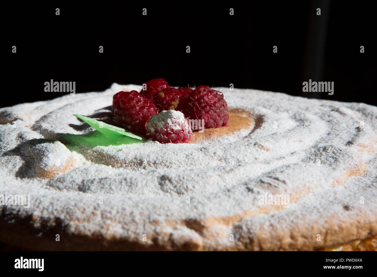 cake with raspberry Stock Photo - Alamy