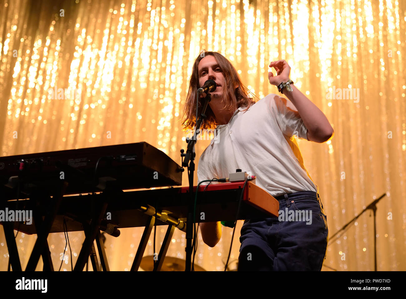 Parcels band hi-res stock photography and images - Alamy