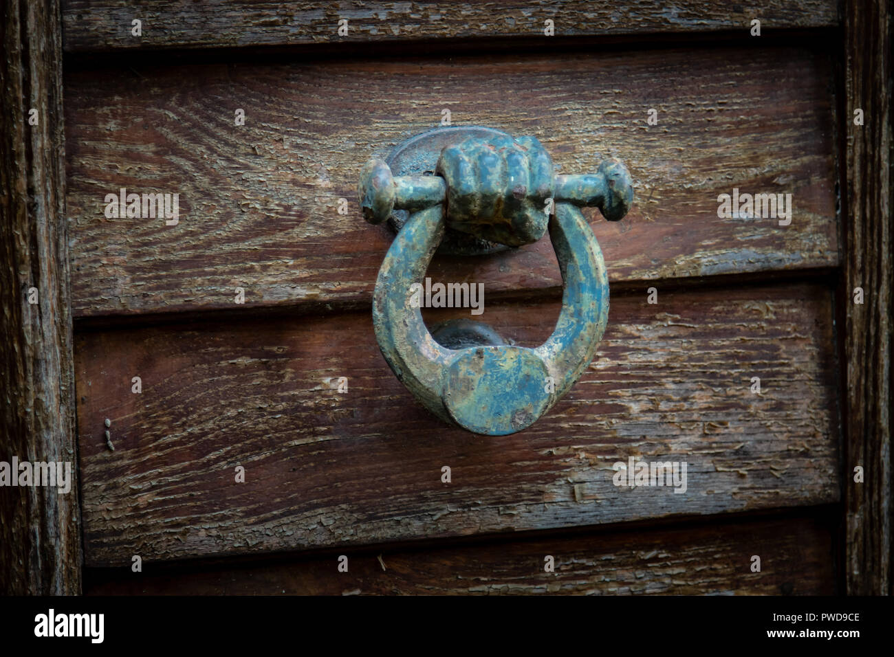 Decorative door pull hi-res stock photography and images - Alamy