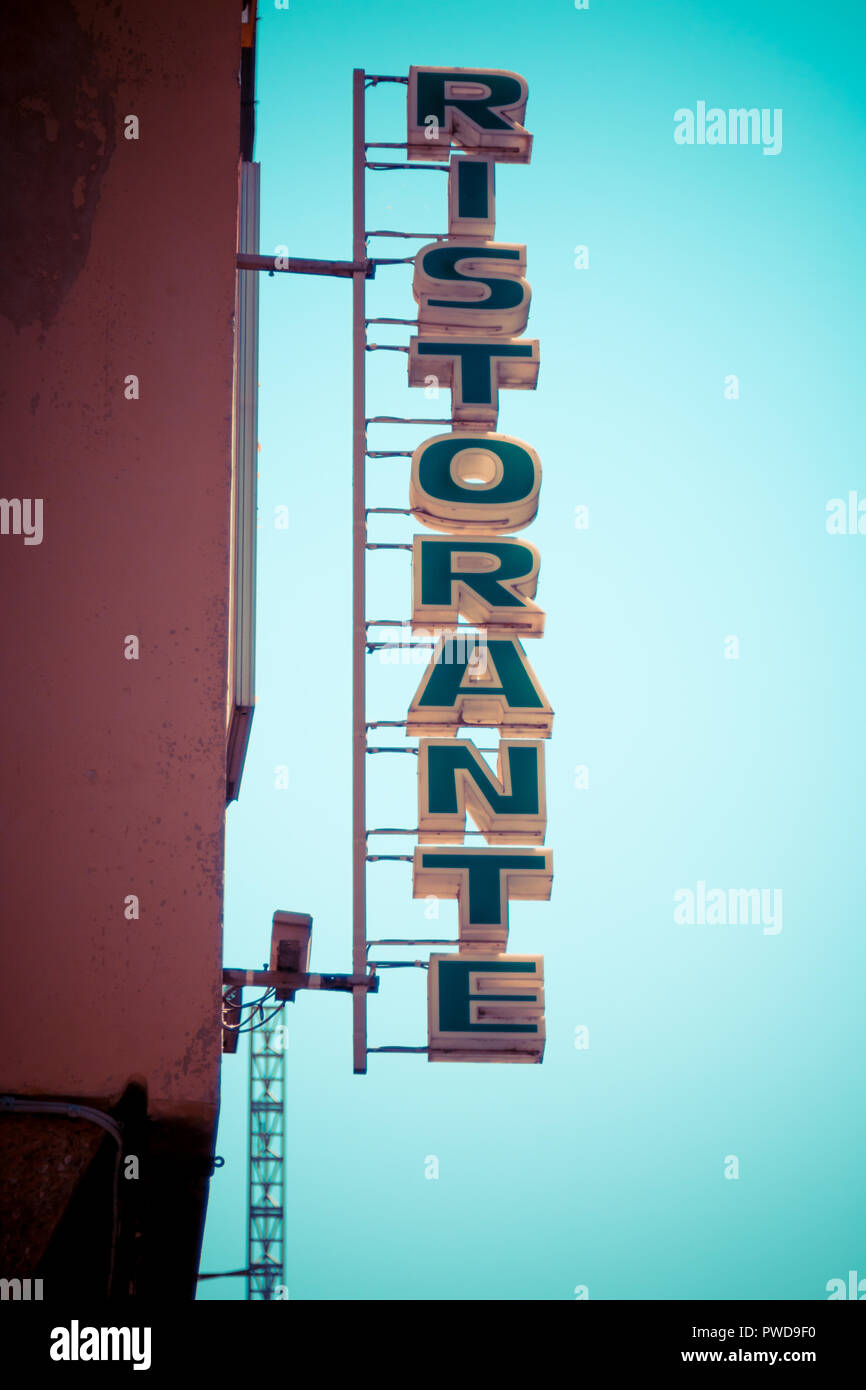 Ristorante logo hi-res stock photography and images - Alamy