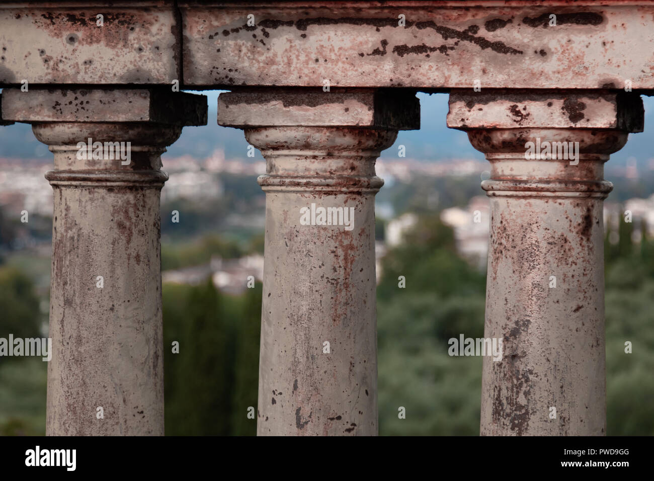 Ornamental stone balustrade hi-res stock photography and images - Alamy