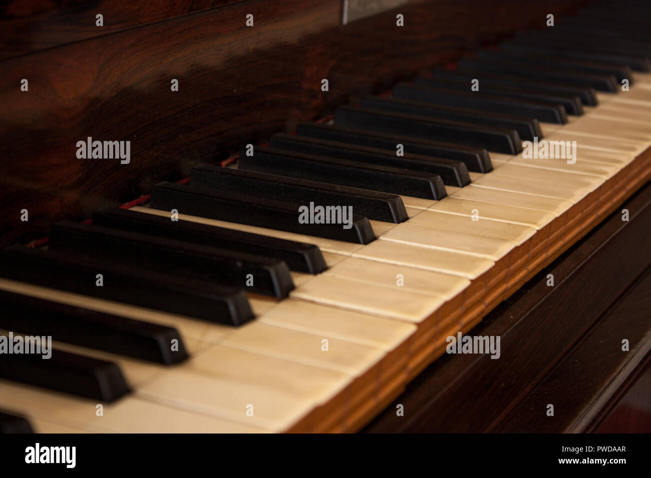 Closeup piano vintage hi-res stock photography and images - Alamy