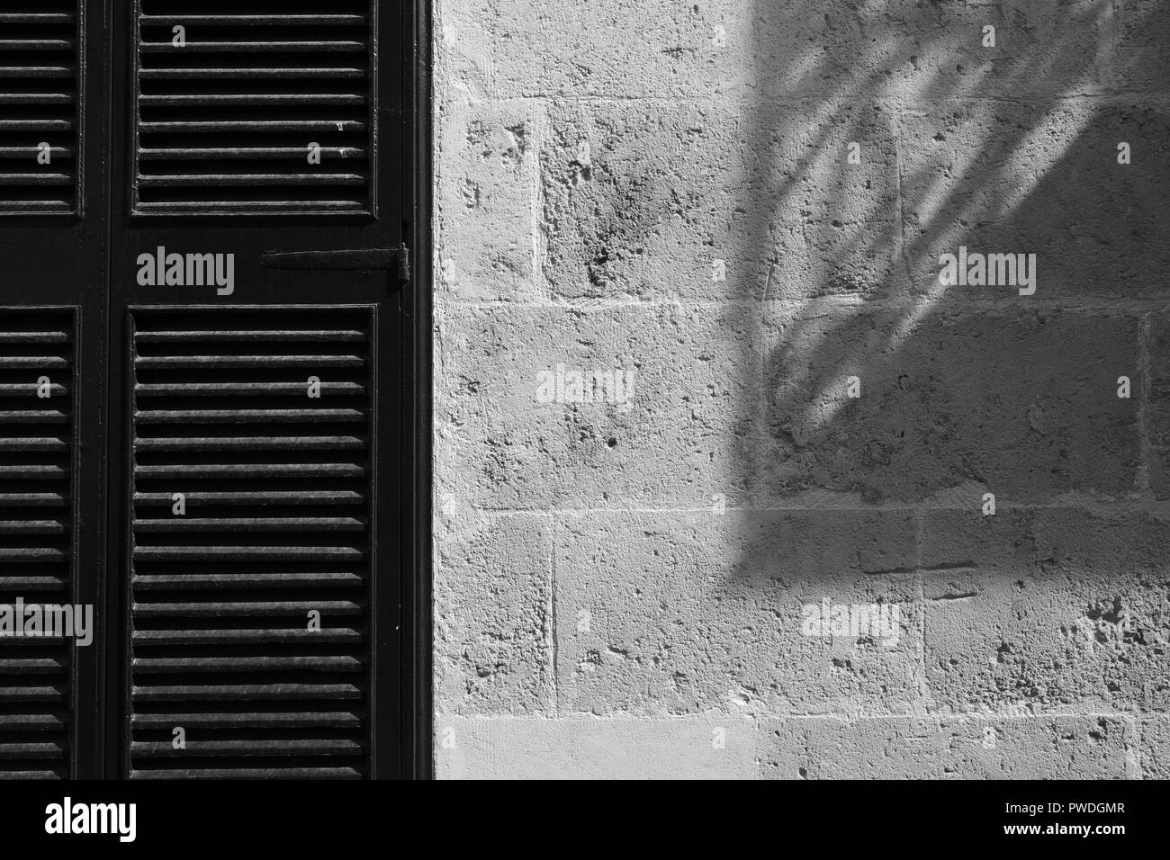 Menorcan shutters hi-res stock photography and images - Alamy