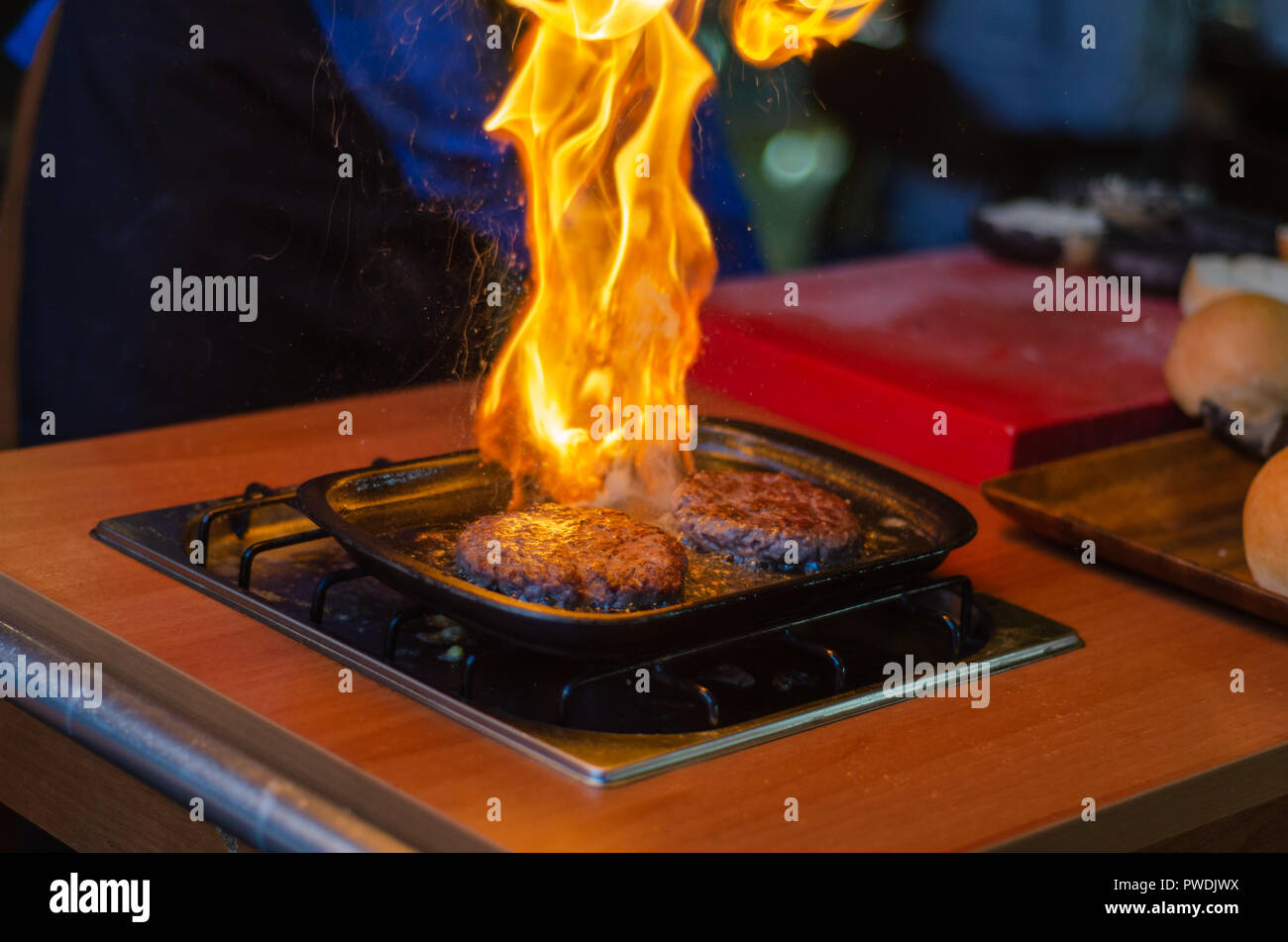Chef stove flame hi-res stock photography and images - Alamy