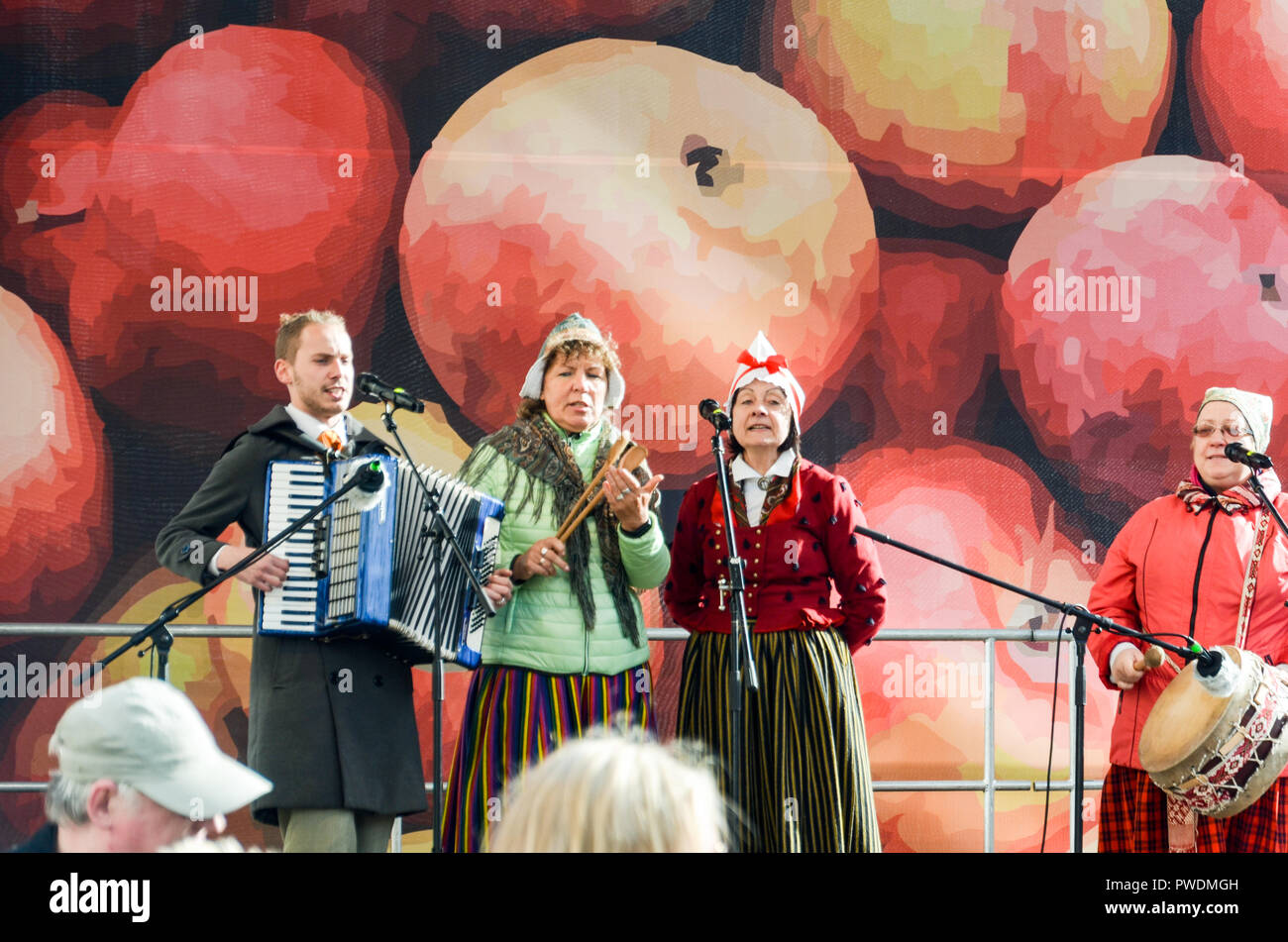 Accordion fold hi-res stock photography and images - Alamy