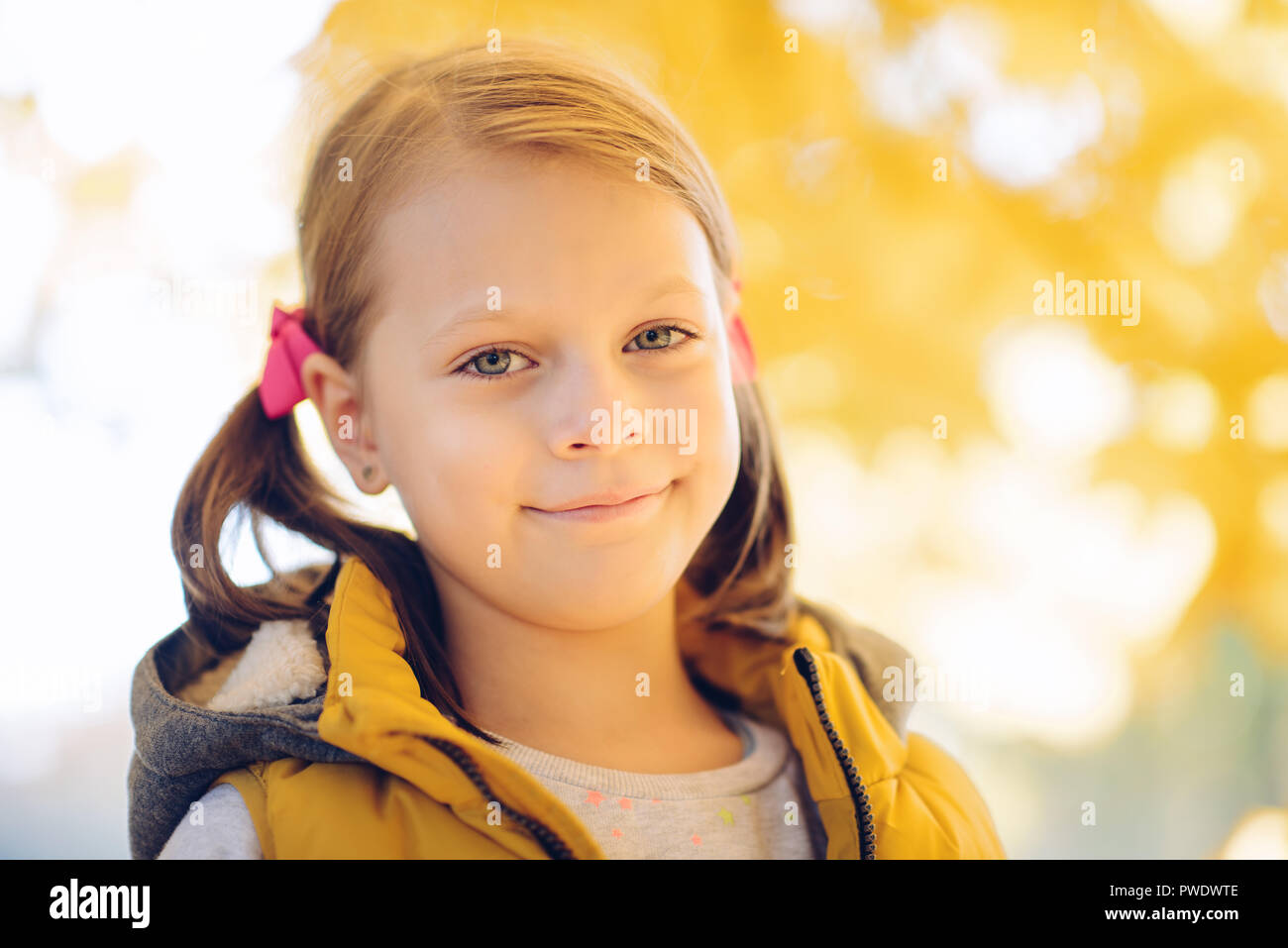 Embarrassed girl hi-res stock photography and images - Alamy