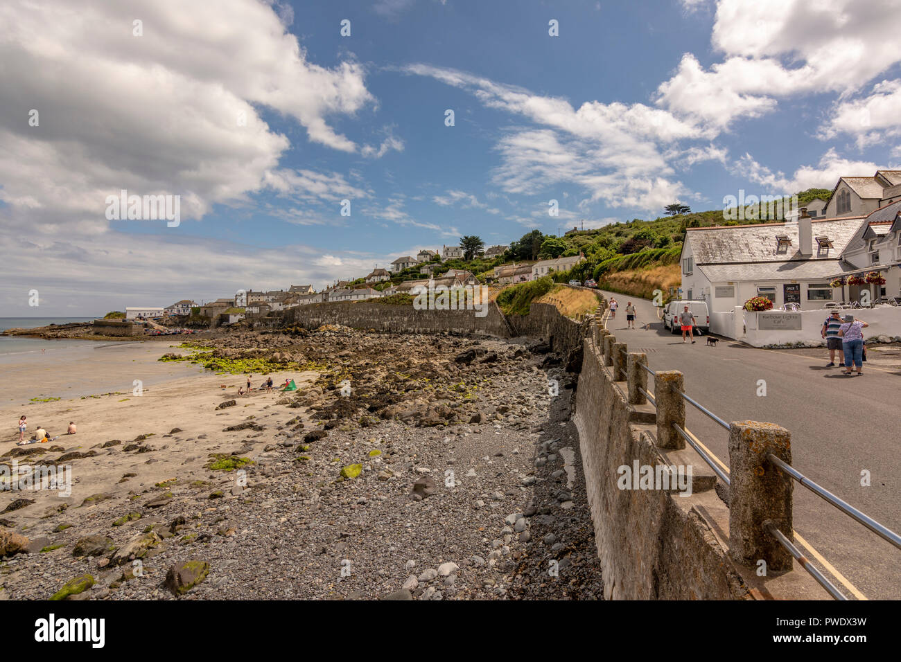 Coverack beach south cornwall hi-res stock photography and images - Alamy