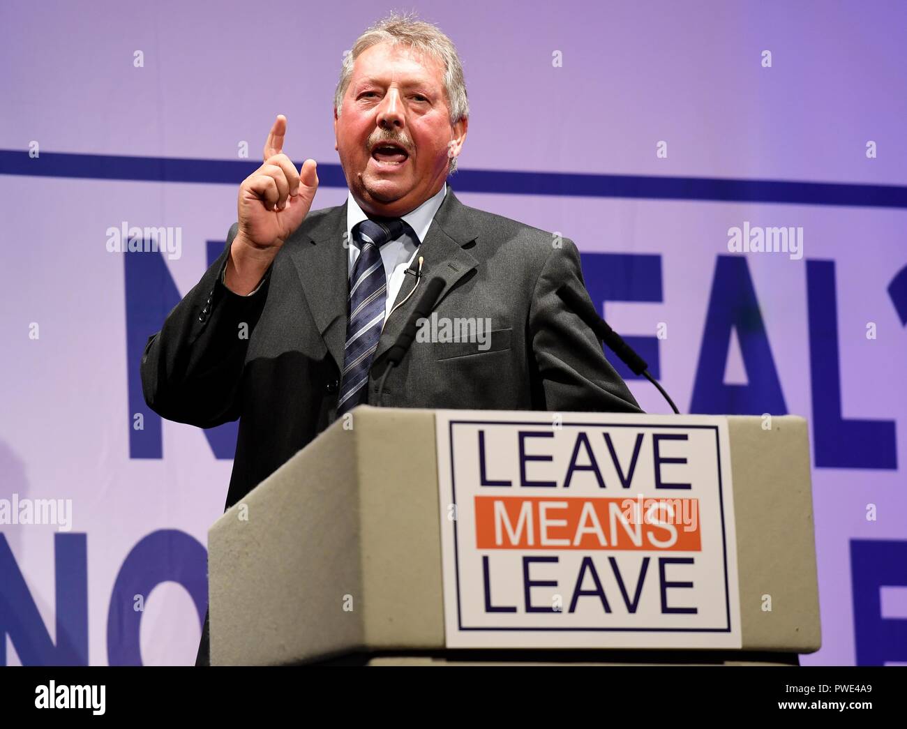 Dups hi-res stock photography and images - Alamy