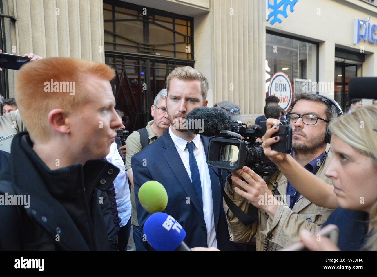 French reporter hi-res stock photography and images - Alamy