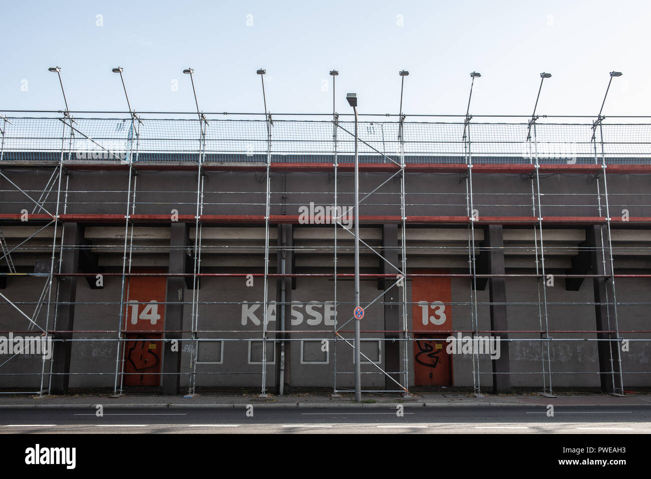 Grandstand scaffolding hi-res stock photography and images - Alamy